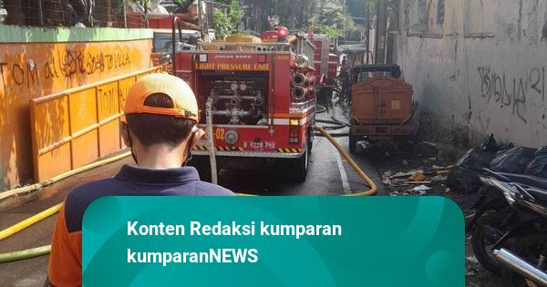 7 Rumah di Menteng Jakpus Terbakar, 2 Orang Alami Luka Bakar | kumparan.com